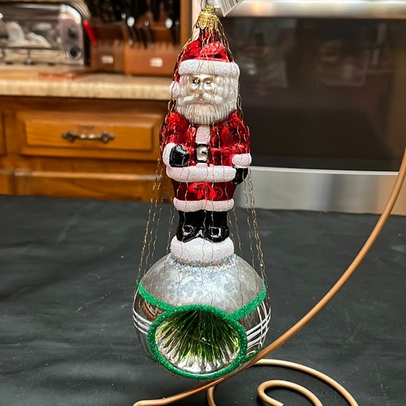 Holiday | Nwt Beautiful Santa On Silver Globe With Dripping Gold ...